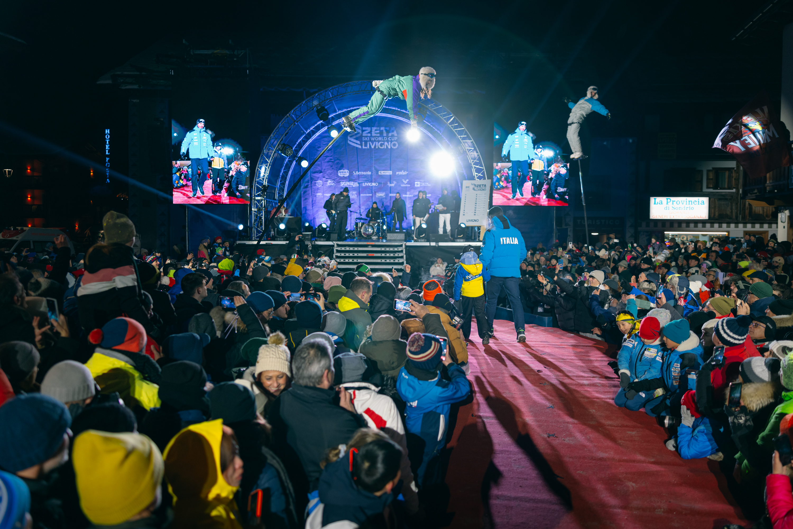 LIVIGNO: THE BIB DRAW SHOW LIGHTS UP THE WORLD CUP - AUDI FIS SKI WORLD ...